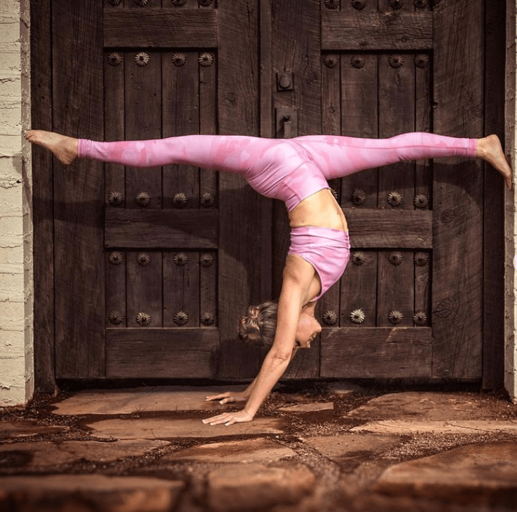 Evolve Yogi Spotlight: Instagram's Robin Martin Yoga | Evolve Fit Wear